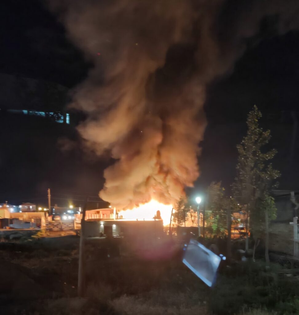 Se incendió una casilla en cercanías al tanque de la meseta ...